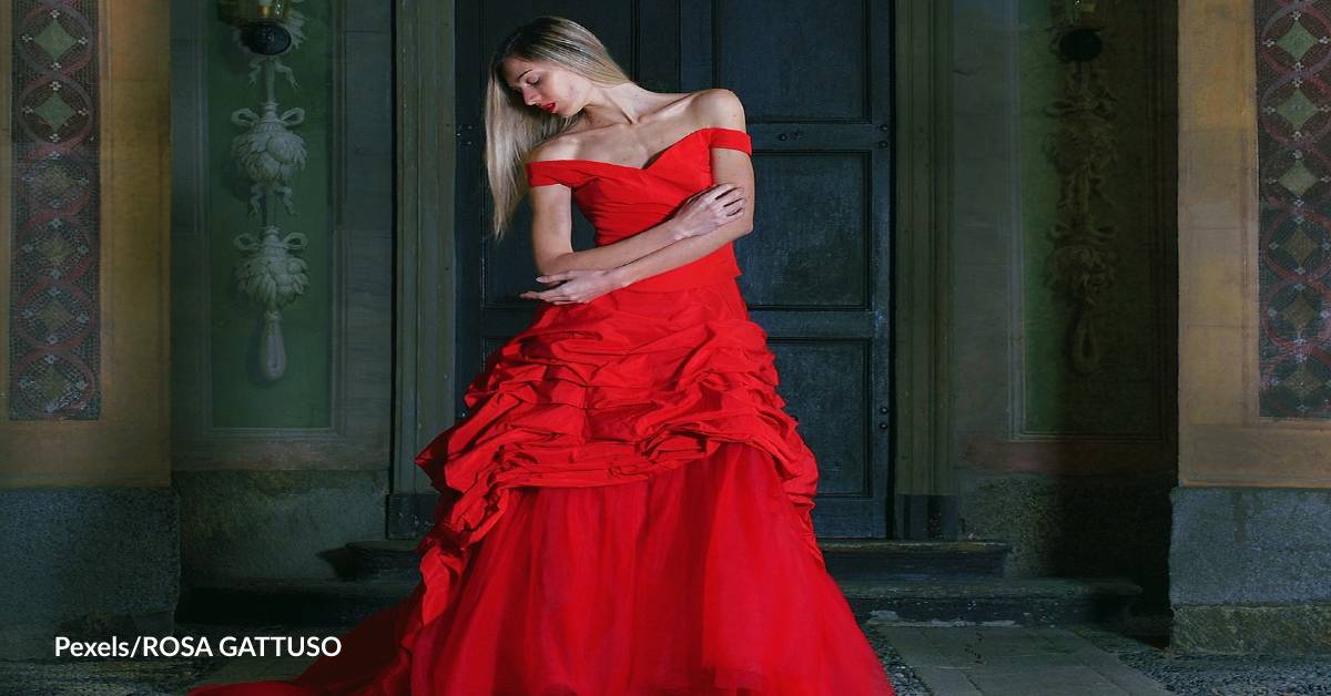 Never Outshine the Bride: Woman Attends Her Ex-Husband's Wedding ...