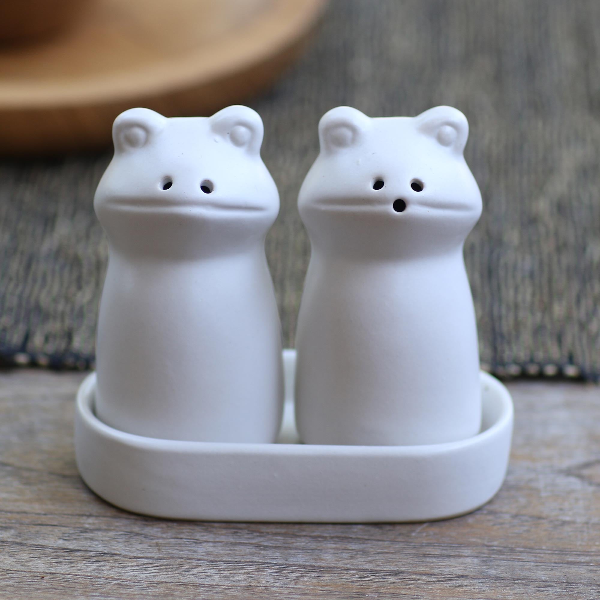 Fanciful Frogs in White Matte White Ceramic Frog Salt and Pepper Shake ...